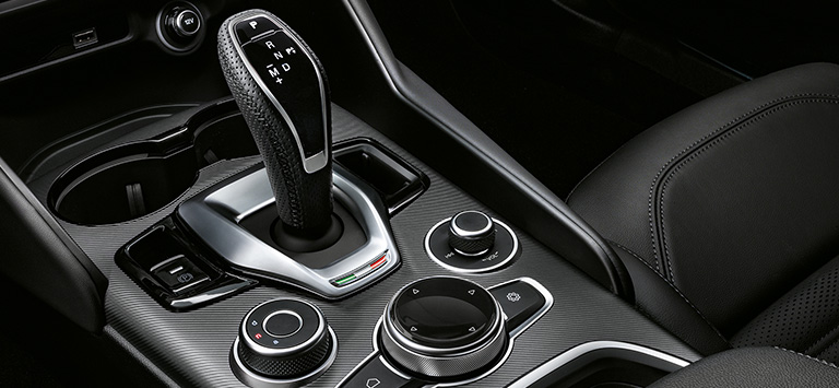 Alfa Romeo Giulia | Sports Cars | Alfa Romeo UK