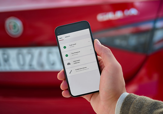 Alfa Romeo Giulia | Sports Cars | Alfa Romeo UK