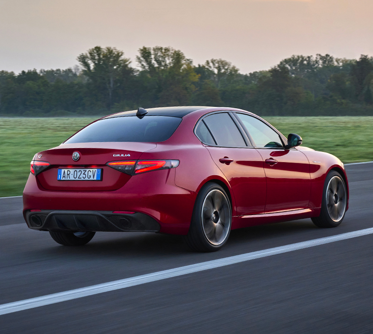 Alfa Romeo Giulia | Sports Cars | Alfa Romeo UK