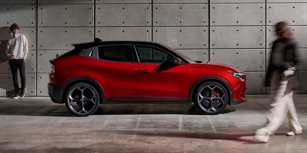 Alfa Romeo Junior Elettrica: Exterior & interior | Alfa Romeo UK