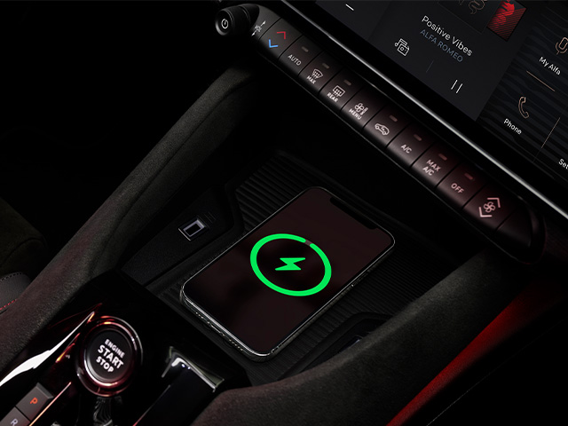 Alfa Romeo Junior Elettrica: Exterior & interior | Alfa Romeo UK