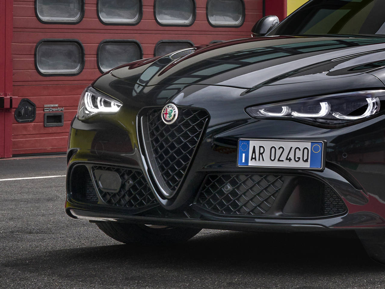 Giulia Quadrifoglio Super Sport: Interior & Exterior | Alfa Romeo