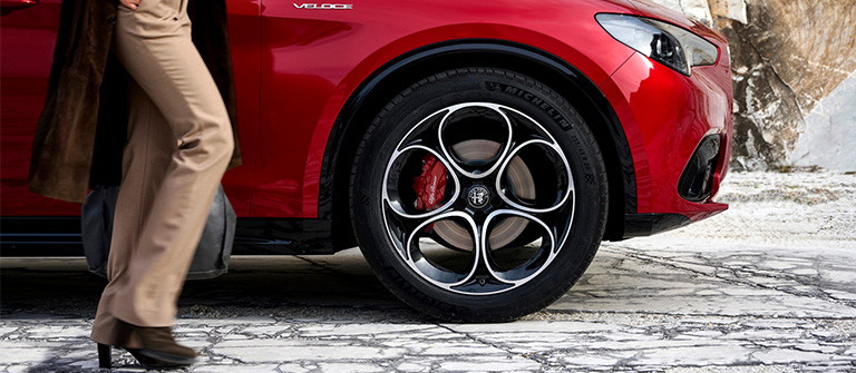 Alfa Romeo Stelvio – Premium SUV | Alfa Romeo UK